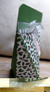 Self-closing Box - Stamp 'n Hop Blog Hop - Crafty-rootes